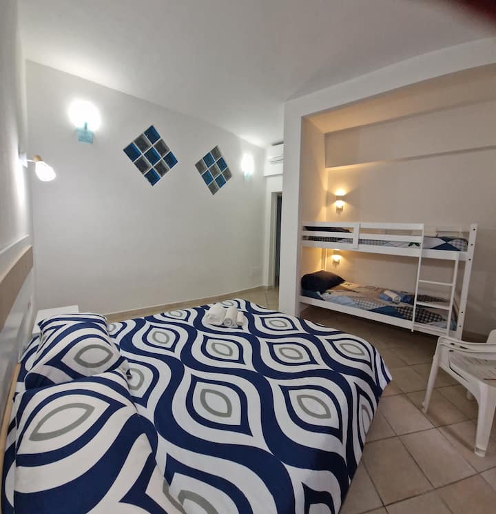 Bilocale Vicino Al Centro - La Maddalena