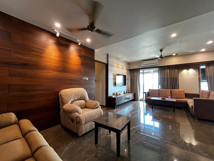 Blue Vista - 5bhk - Mumbai