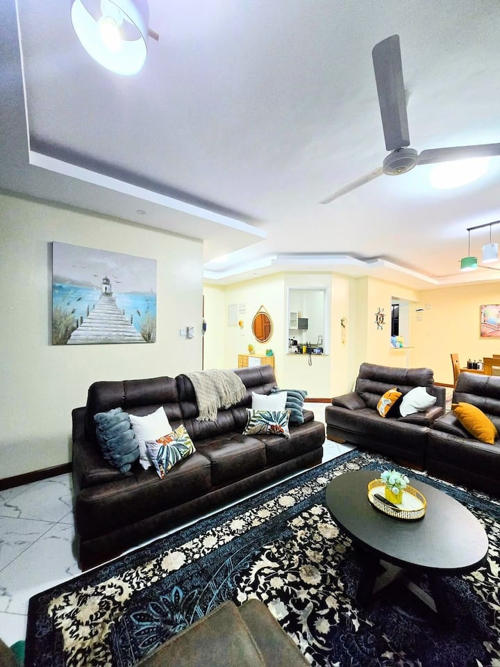 Beach Access Apartment 4 Br - Mombasa