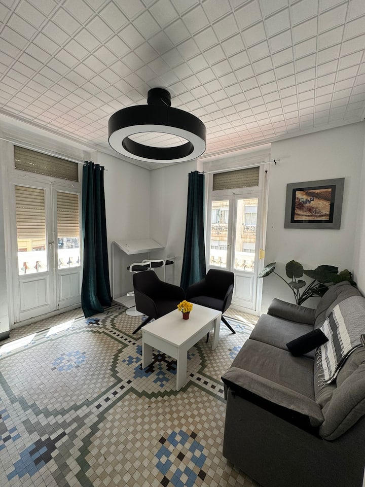 Amplio Apartamento En Pleno Centro De Valencia - Valencija