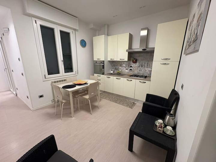 Casa Di Caty-centralissimo-cortile Privato - Bologna