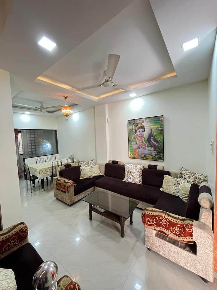 Krishnam 4bhk Spacious House - 인도르