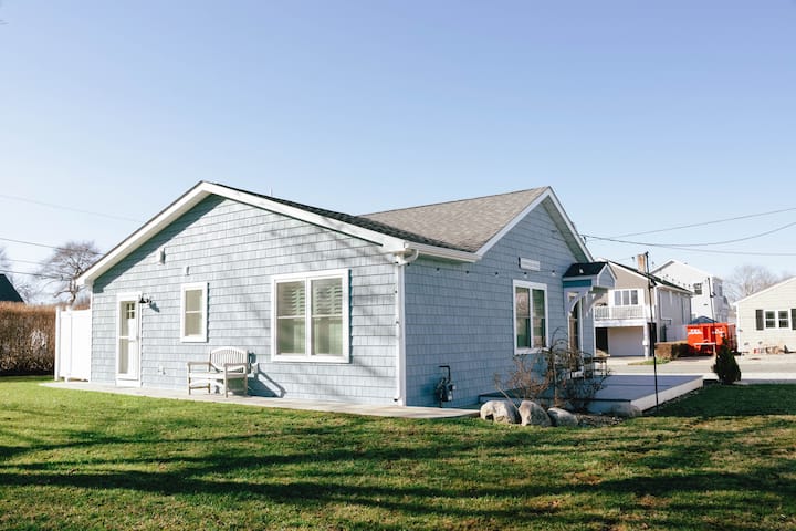 Narragansett Vacation Beach Home - Narragansett, RI