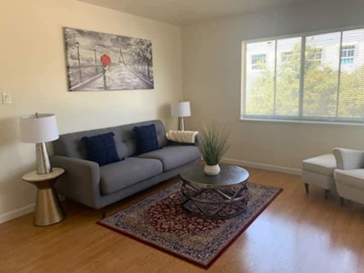 Spacious Central Location 2bdrms - Piedmont, CA