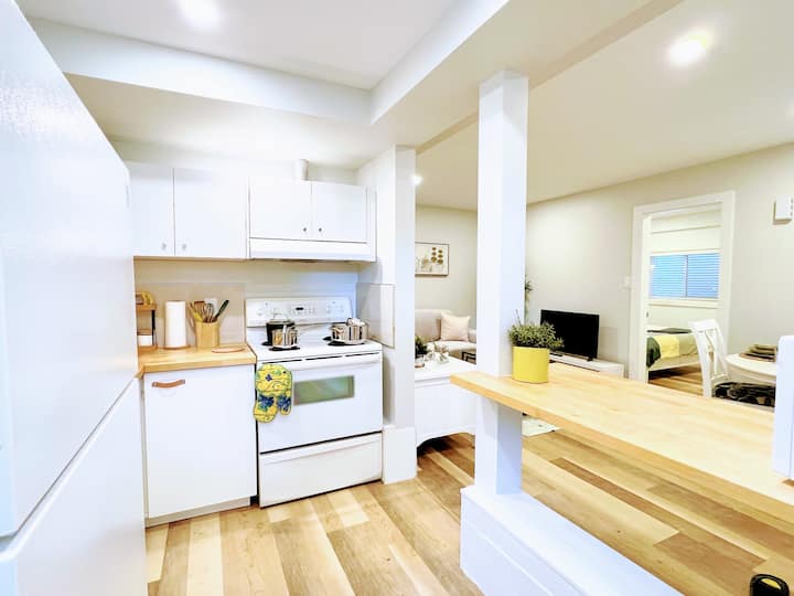 Mila's Guesthouse - Burnaby
