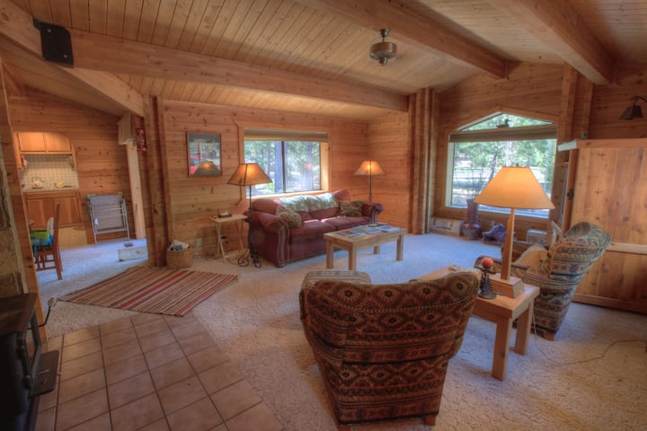 Cozy Cabin In Tollgate - Sisters, OR