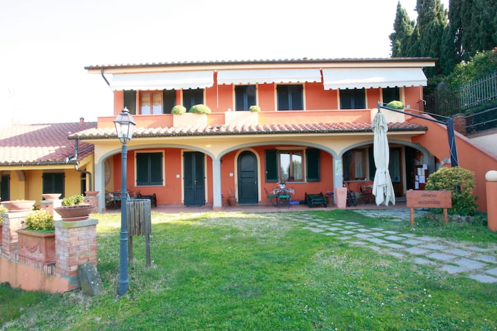 Trilo Plus Con Piscina 7 Persone - Empoli
