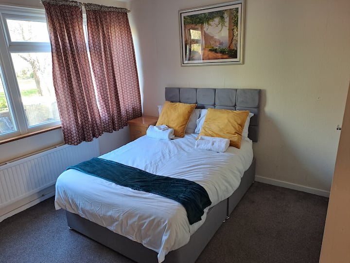 House56 - Room With Garden View - Milton Keynes