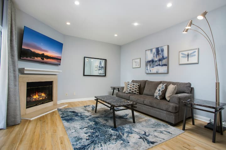 Nice Shadow Ridge Townhouse - Westlake Village, CA