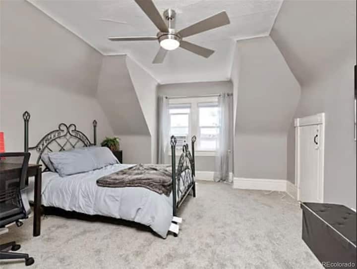 1br Furnished Gem Near Hospitals - Pueblo, CO