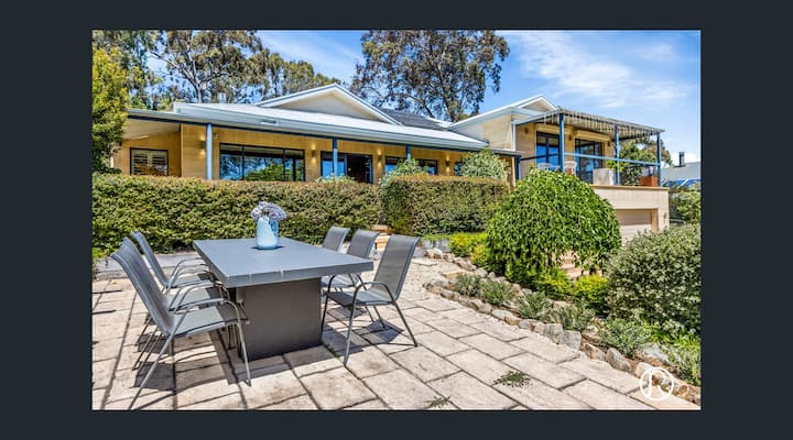 Woodside Retreat - Woodside