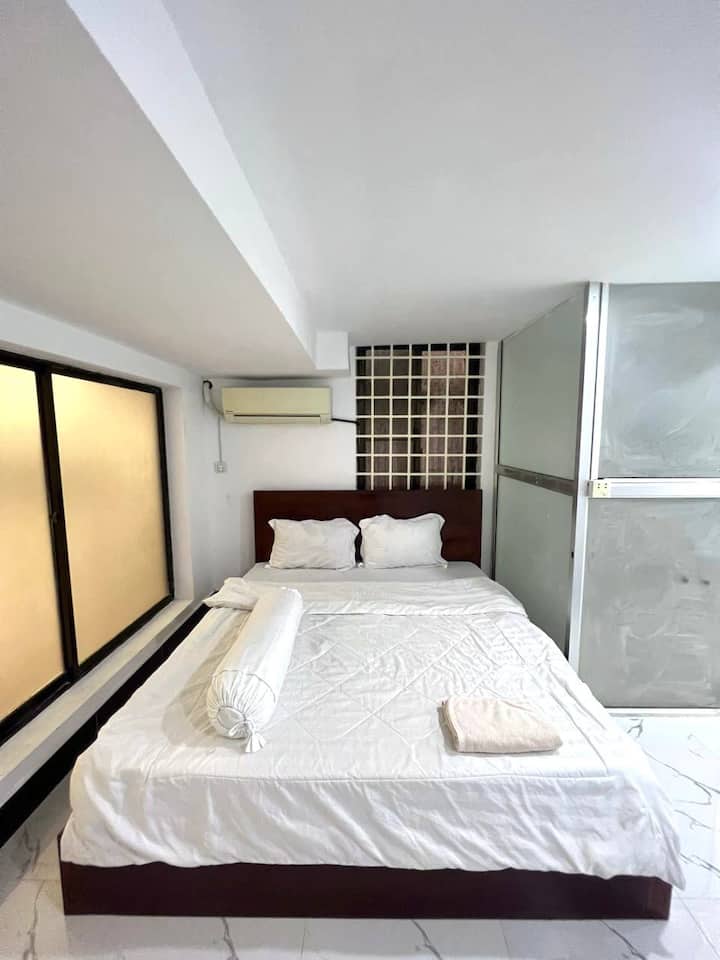1-bedroom Near Russain Market - Phnom Penh