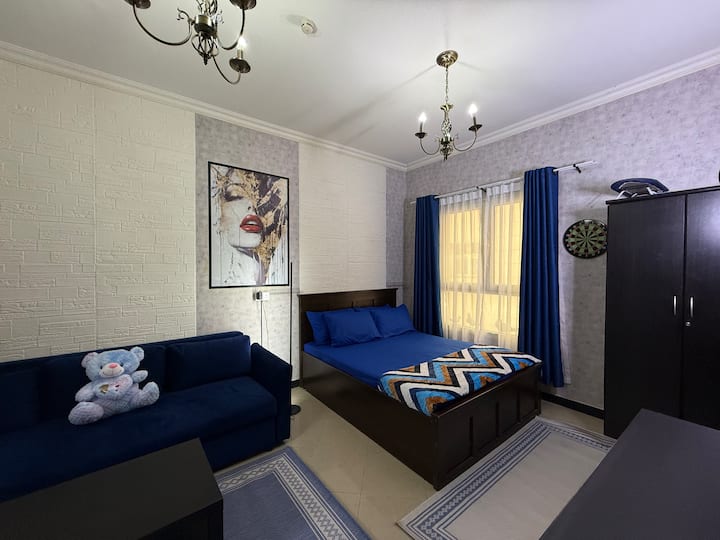 Prime Location Private Flat For Up To 4 Guests - Sharjah
