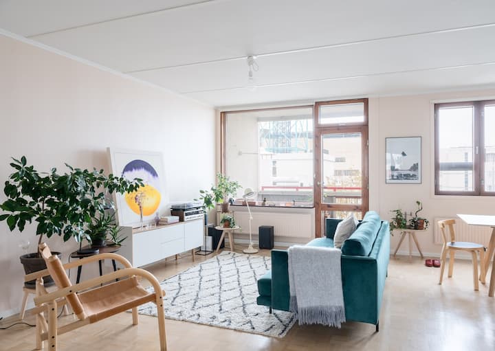 Valoisa Kaupunkikoti Perheelle - Helsinki