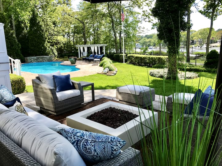 Hamptons Waterfront Boater Paradise Pool & Hot Tub - Mastic Beach, NY