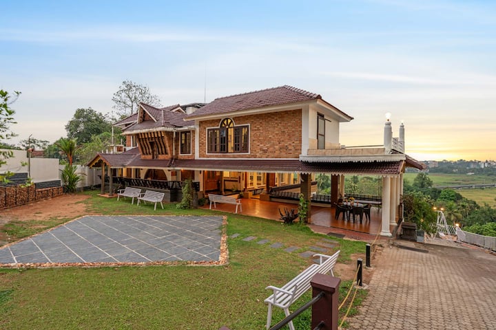 Stayvista@lakshmipuram Palacekottayam Wifi Pool - コッタヤム