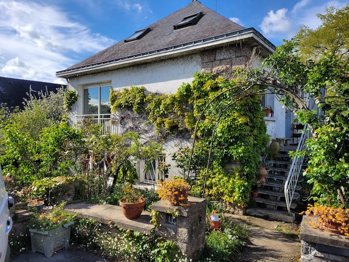 Maison Calme Avec Jardin Fleuri - Vannes