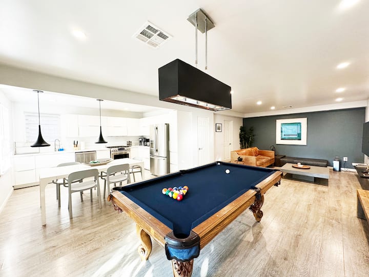 Charming Large Family Home - Sh/w - Lad - Los Angeles, CA