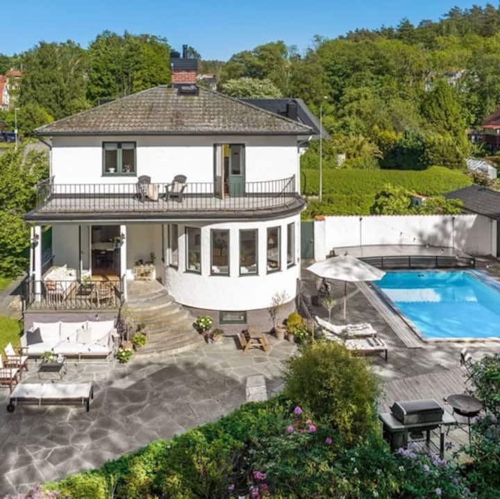 Elegant Villa Med Bastu Och Pool I Hovås - Göteborg