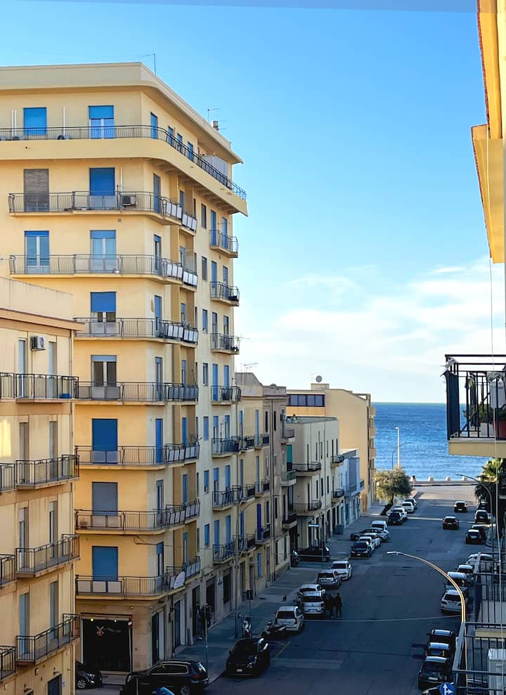 Central Trapani - 3min To Beach - Trapani