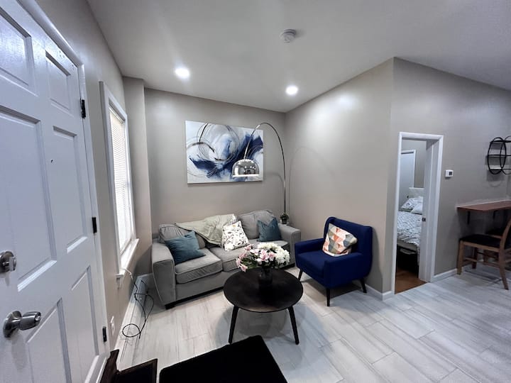 New 2br Retreat | Clean & Chic - Poughkeepsie, NY