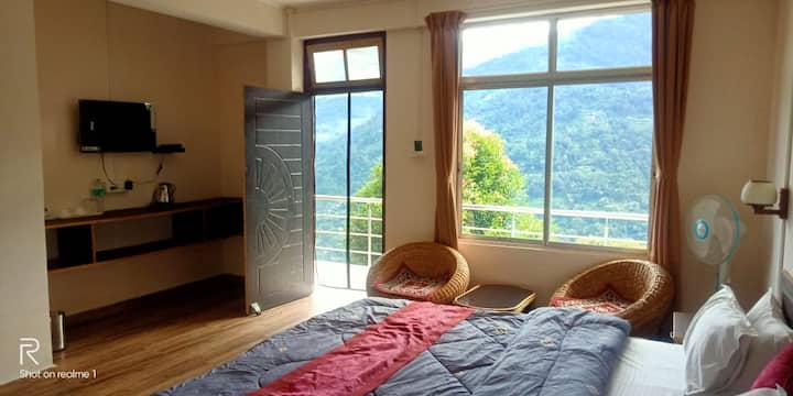 Darjeeling Organic Farmstay With Valley Views - Darjeeling