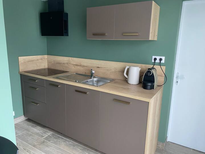 Logement En Rez De Ch. De Villa - Peymeinade
