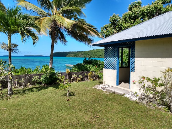 Charming Cottage @ Lucky's Beach Houses - Tonga