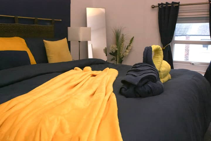 King-sized Bed With Wifi, Parking And Kitchen - 하트풀