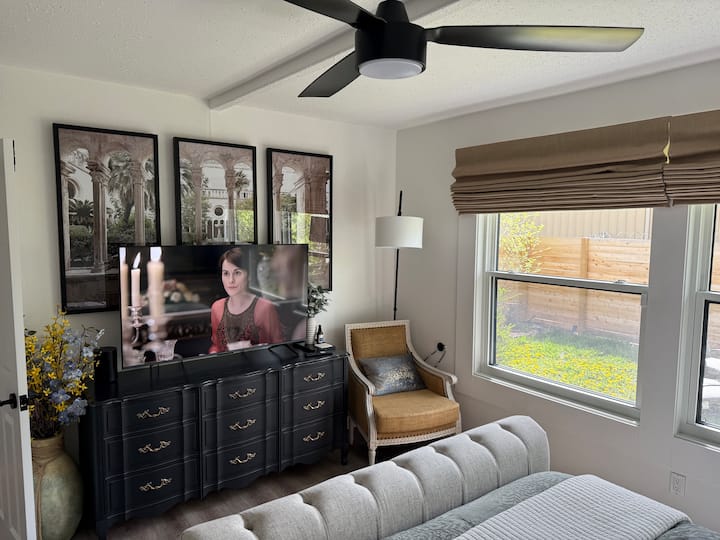 Central Cozy Downtown Get Away - Kelowna