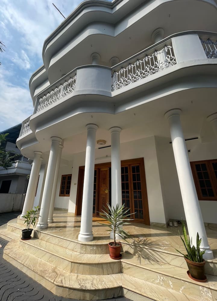 Chiyyaram Villa - Thrissur