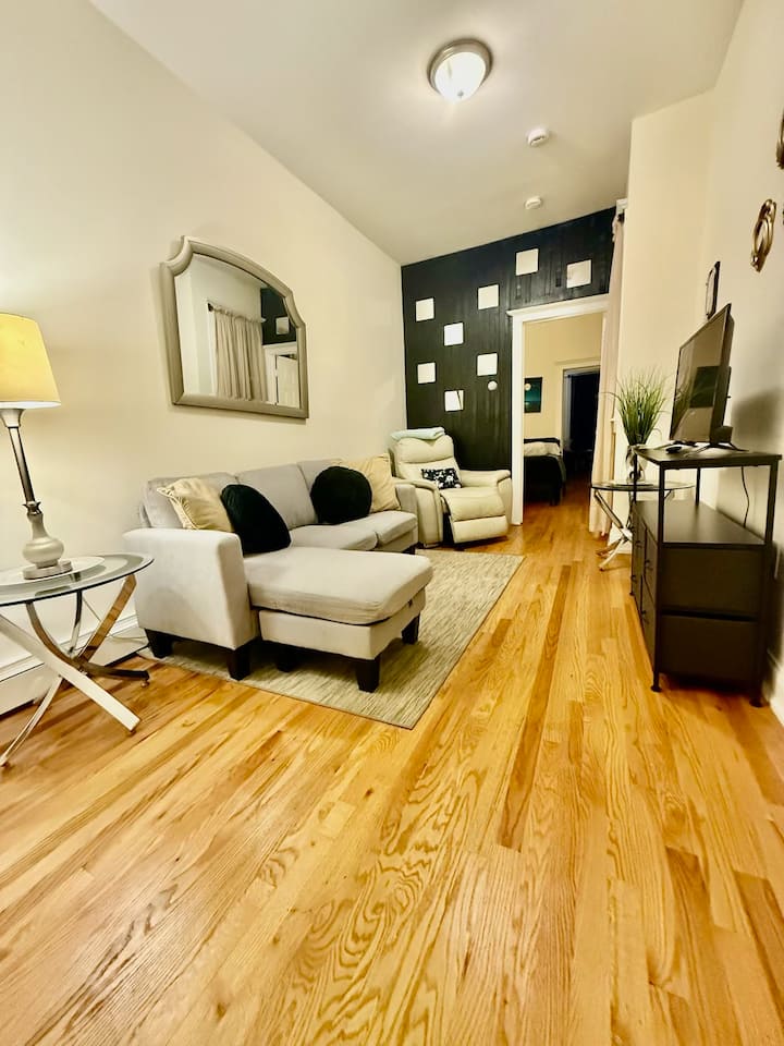 Cozy 2br Escape – Steps To Transit, Close To Nyc - ホーボーケン, NJ