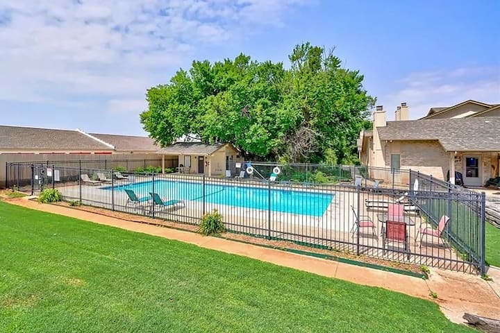 Lakeside Landing - Northwest Oklahoma City - Oklahoma City