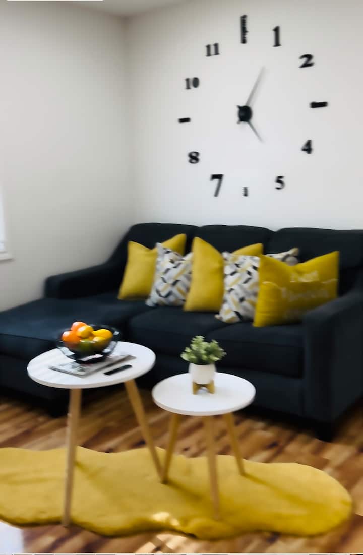 Hotel Suite Style Apartment - Windsor