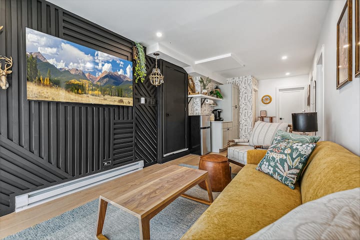 Modern 2-bedroom Getaway - Golden, CO