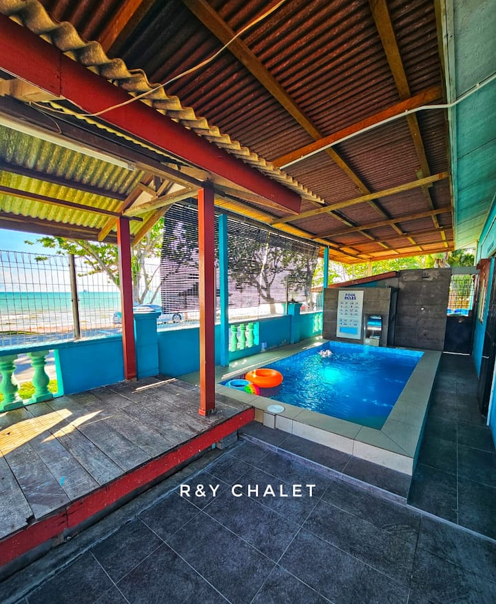 R&y Chalet With Private Pool - Masjid Tanah