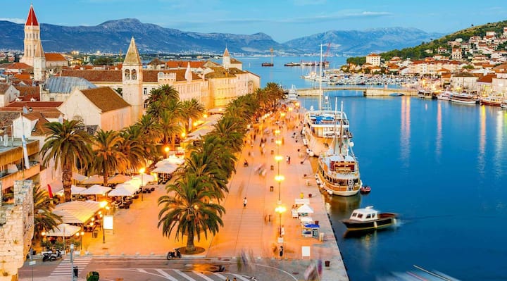 Stone Apartment In Heart Of Tg - Trogir