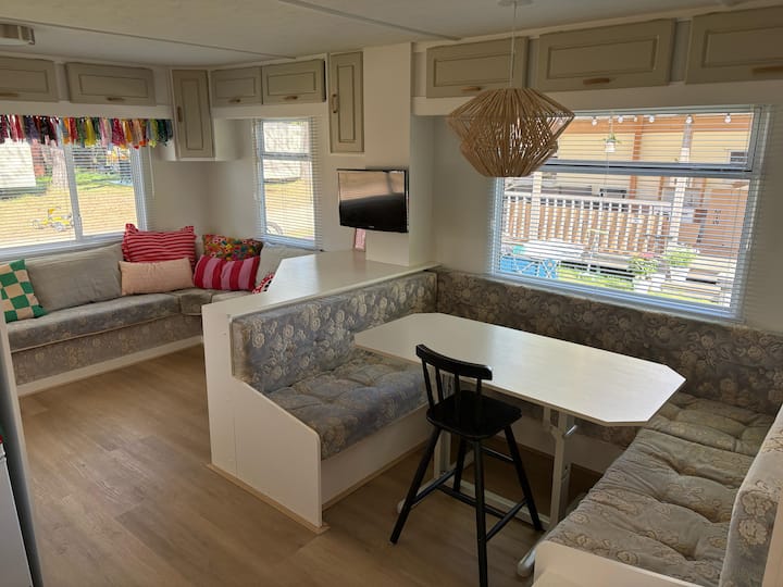 Zonnige Caravan Op Camping Bakkum Met Veranda - Castricum