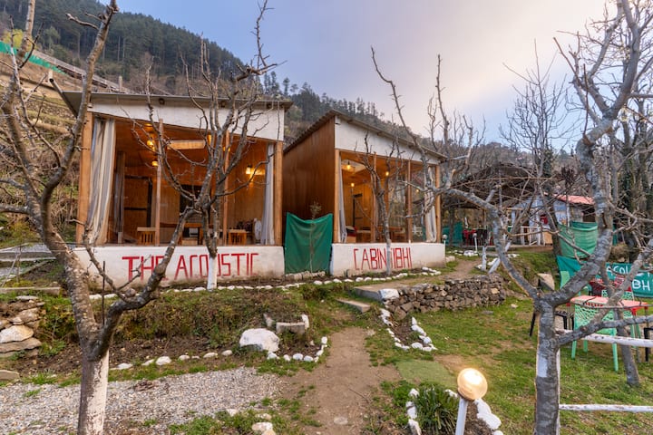 Bastiat Stays | Cozy Cottage Inside Orchard - Jibhi