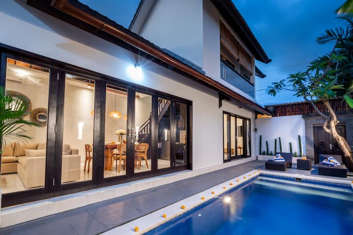 Luxury 3br Pool Villa | Smart Home In Legian - Seminyak
