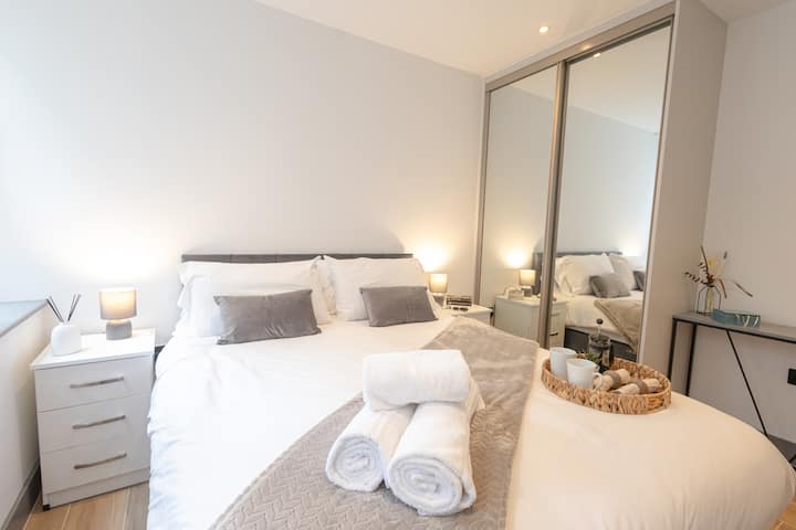 City Snug – Cozy 1br London Flat Sleeps 4 - Barnet