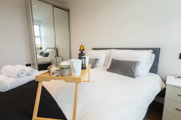 Stylish 1 Bedroom Flat In London | Stay For 4 - Barnet