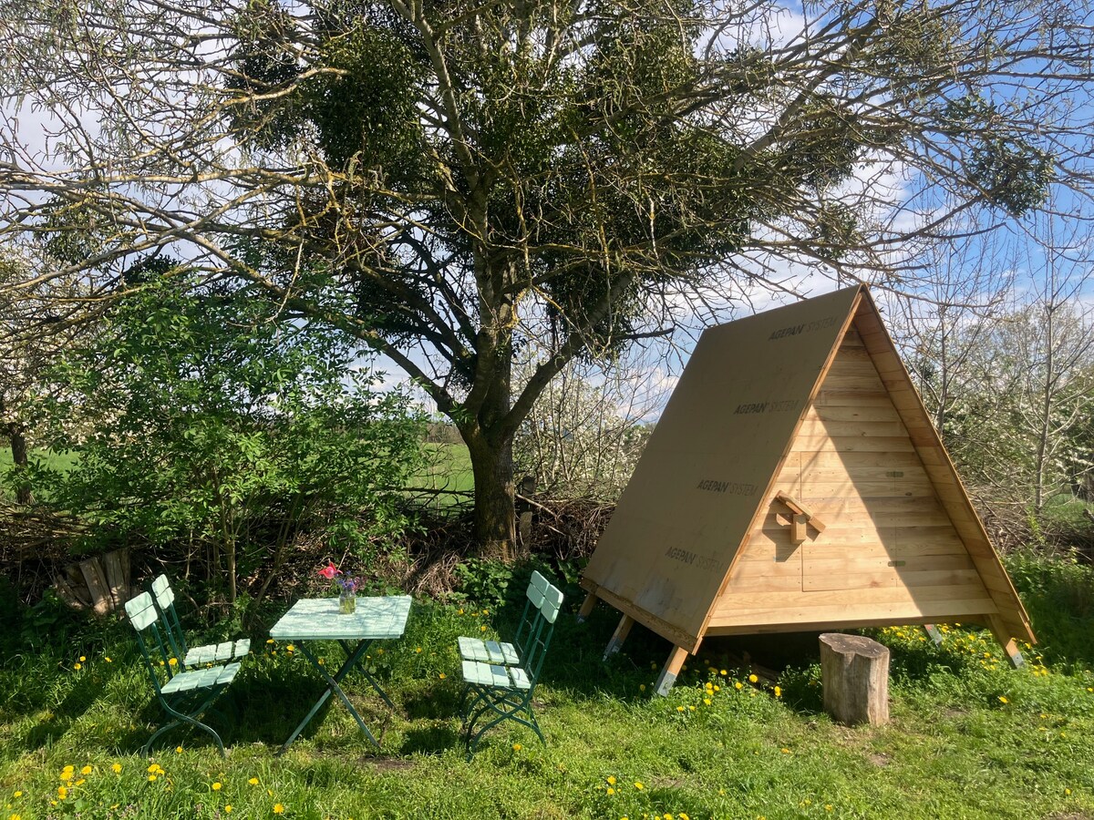 Sleeping hut with a view - Huts for Rent in Zichow, Brandenburg ...