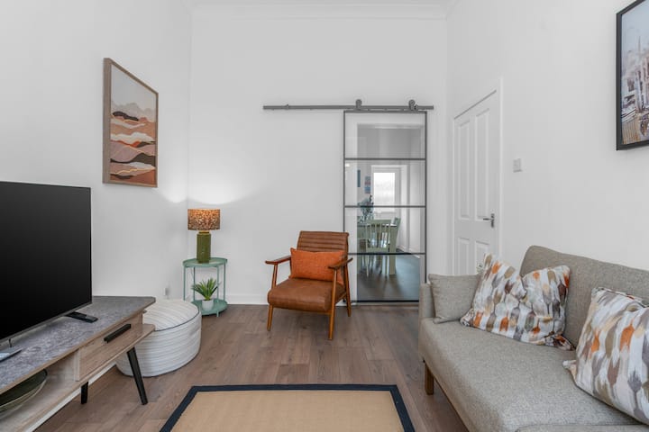 Modern & Cosy 2 Bed House In Dunfermline - Dunfermline