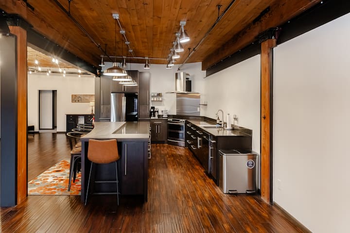 Mor Loft Chippewa Riverview Apt. - Chippewa Falls, WI