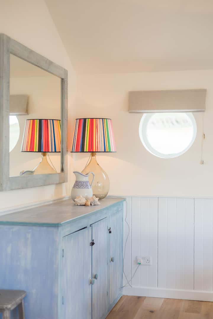 Stunning Seaside Chalet - Bridport