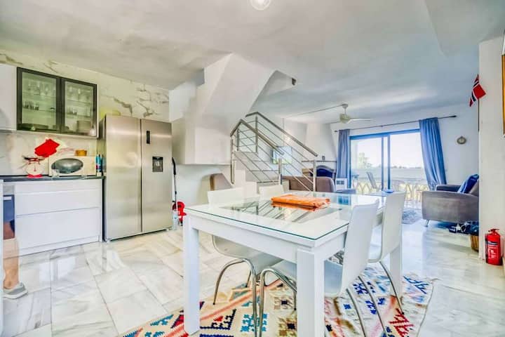 Fint Hus Med Havutsikt Til Leie - Calahonda