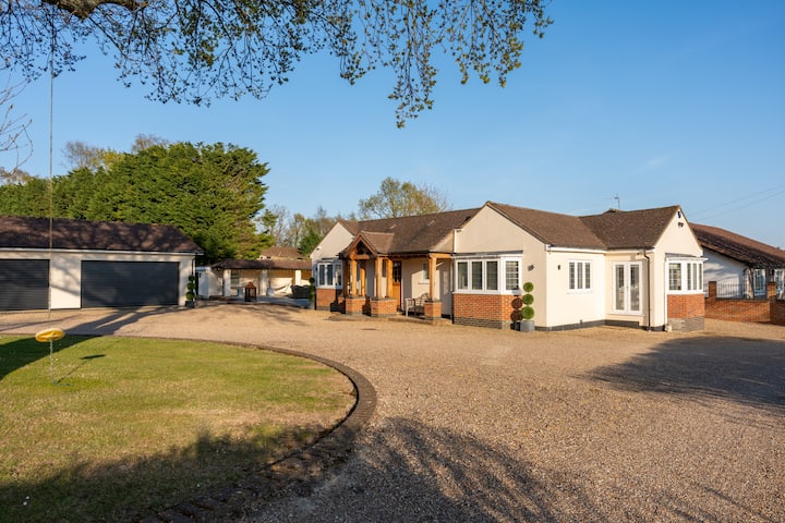 Peaceful Countryside Property In Kings Langley - Saint Albans