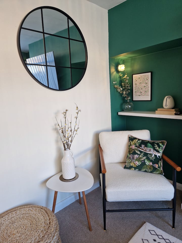 #37 Sleeps 6 Stylish And Comfortable Home - Astley Castle, Landmark Trust