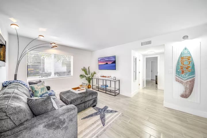 Tropical Paradise + Pool & Patio! - Beach, Fort Lauderdale